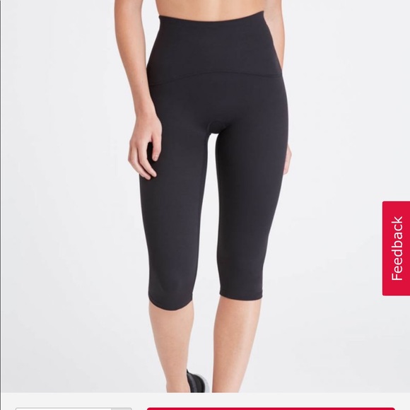 SPANX | Pants & Jumpsuits | Spanx Booty Boost Capri Leggings Sz M ...